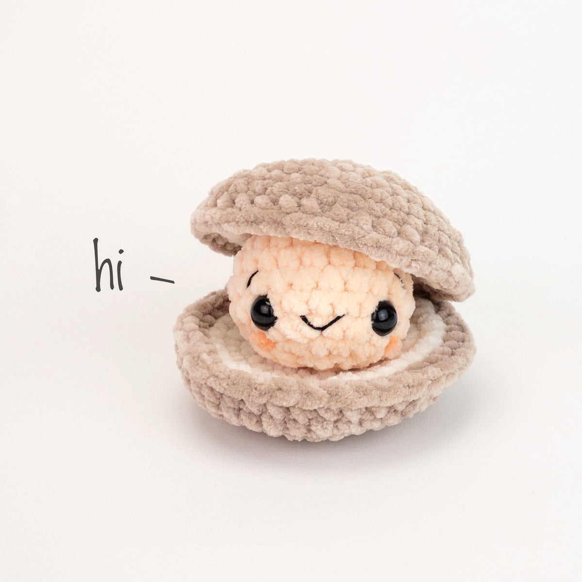 Free Crochet Pattern - PLUSH Cecil the Clam – Theresas Crochet Shop